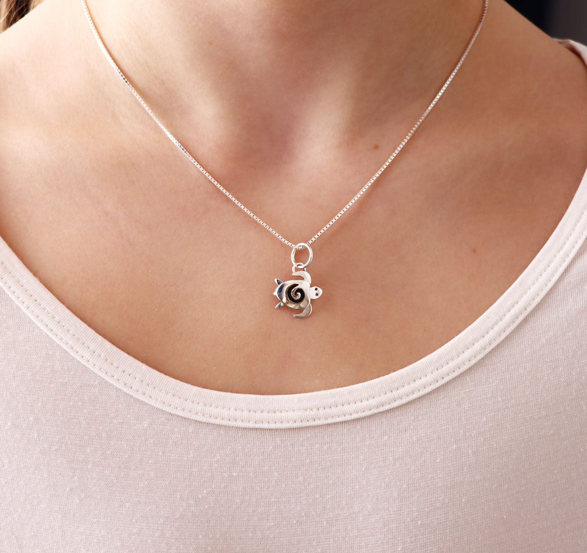 Barnsmycke Turtle Halsband, silver | Mila Silver